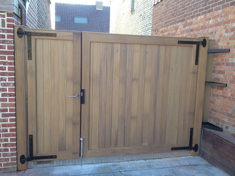 Houten poorten in hoeve- en landelijke stijl